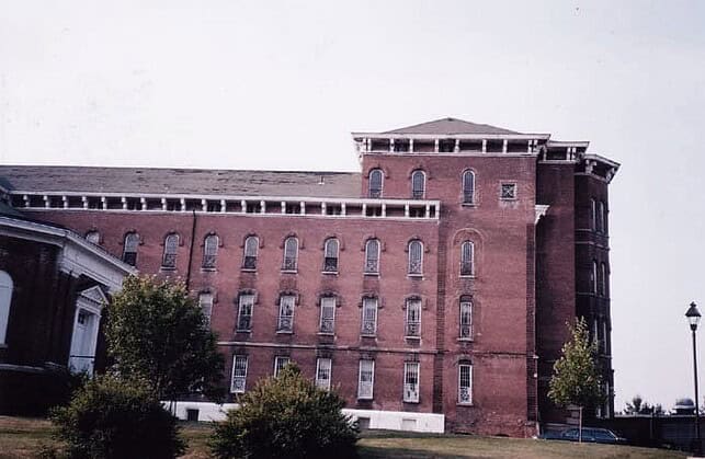 13+ Most Haunted Hospitals and Asylums in the World - Page 2 of 3 ...